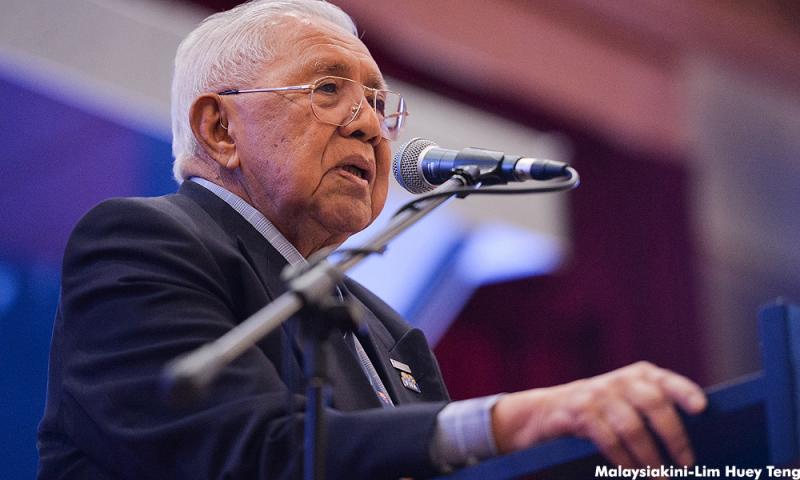 Tengku Ahmad Rithauddeen meninggal dunia