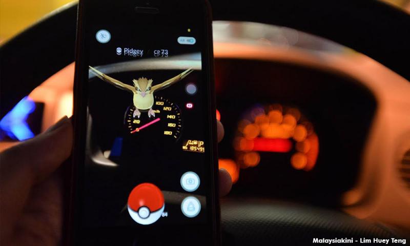 RM300 fine for playing Pokemon Go while driving
