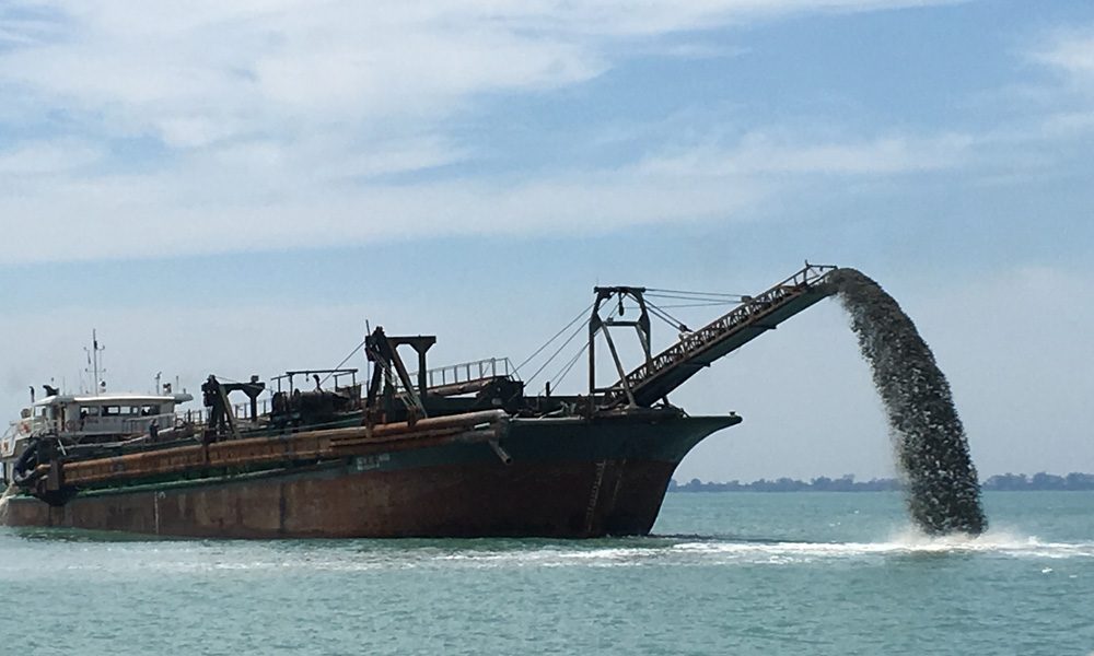 Offshore travails of the CCCC off Straits Quay, Penang