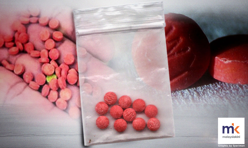 Wanita antara 4 ditahan seludup lebih 2,000 pil kuda