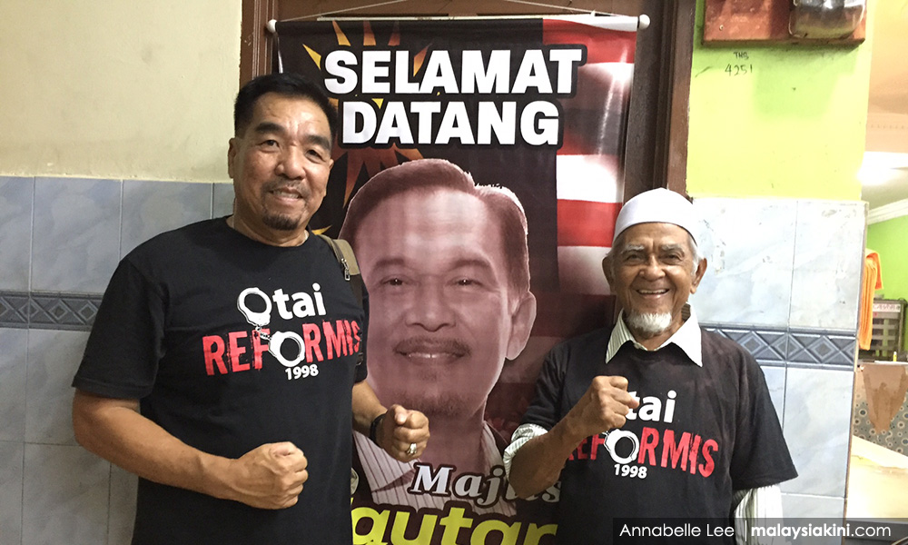 Dr M for PM? Veteran Reformasi activists still set on Anwar