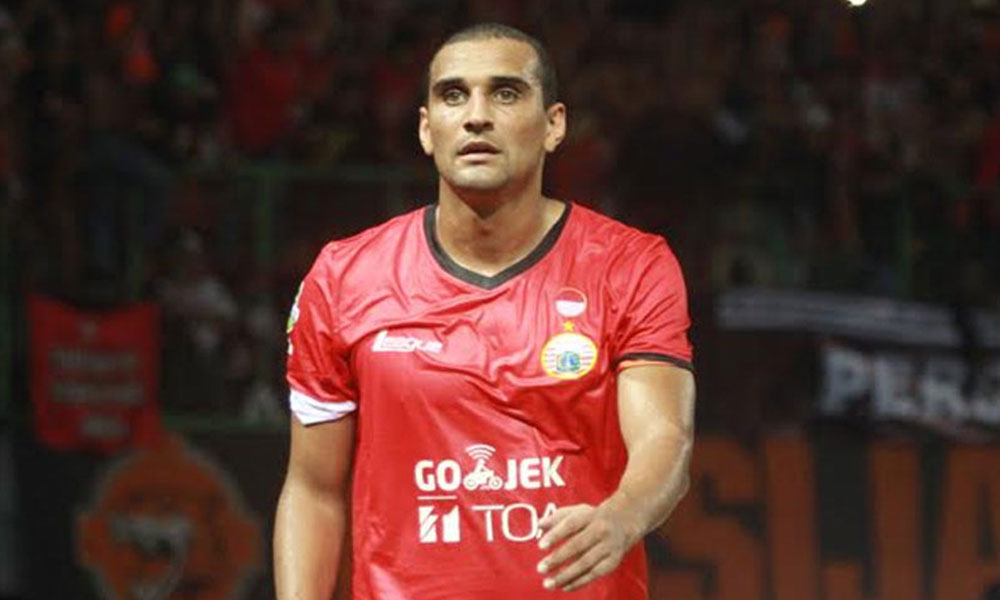 Bruno Lopez sah bersama Kelantan