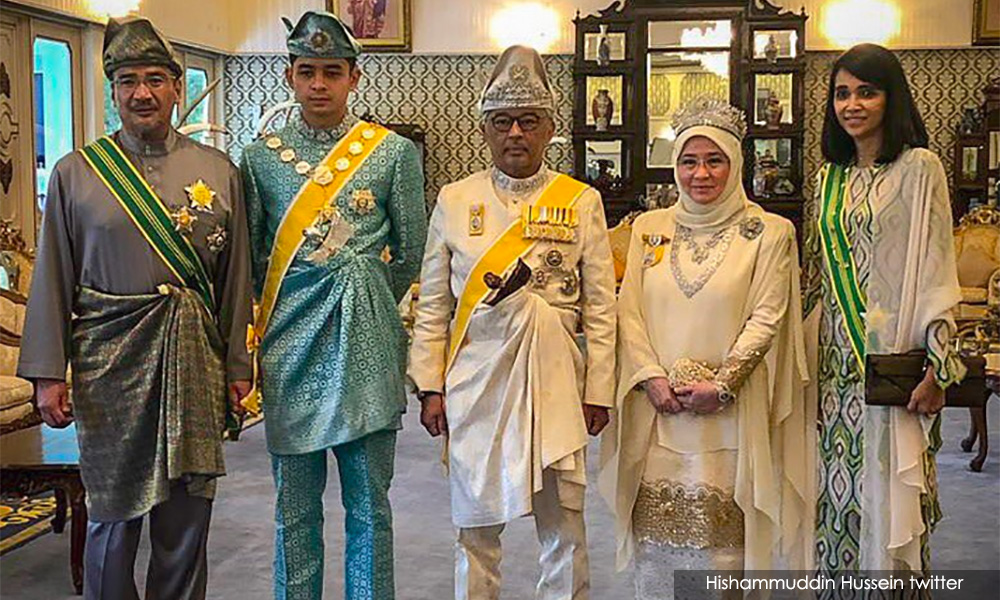 'Jangan sesekali anakanda riak dan angkuh'