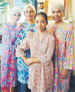 Teater Ibu Zain ke Permatang Pauh?