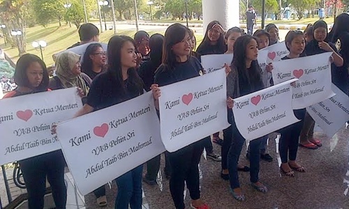 Show of force for Taib ahead of PBB meeting