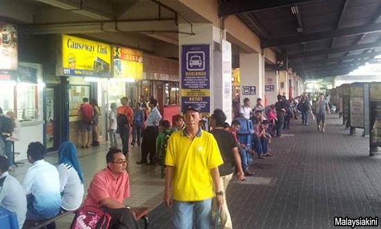 Terminal bas Larkin Sentral sesak ramai balik kampung