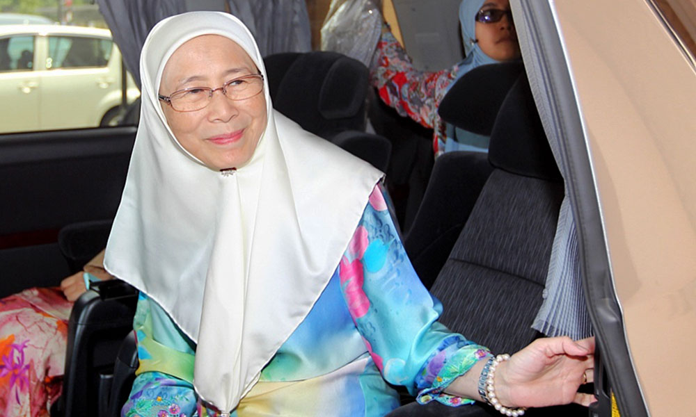 推说安华信函乃党内事 阿兹莎拒透露更多详情