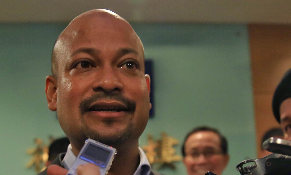 Tony Pua offers to host live talk show for 1MDB chief